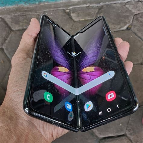 Jual samsung Z fold 1 batang 512gb resmi minus lecet2 aja normal smua ...