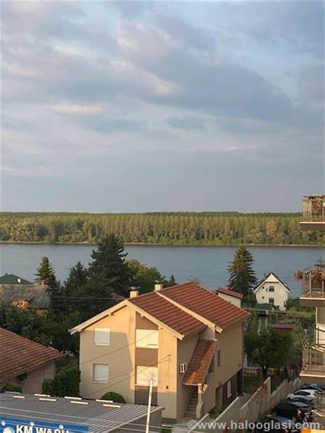 Stan U Novim Banovcima Sa Pogledom Na Dunav Halo Oglasi