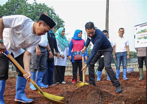 DKI Jakarta Tanam Pohon Di Tepi Kali Mookervart Daan Mogot JakartaInsideCom