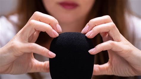Terangsang Saat Dengar Rekaman ASMR Ini Alasannya KlikDokter