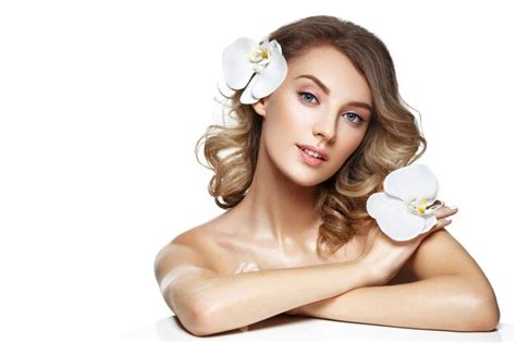 Premium Photo Beautiful Blond Girl With Flower