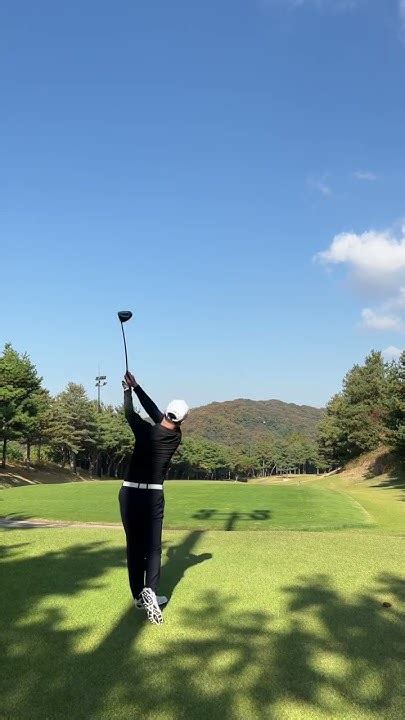 프로가 실수하면 나오는 행동 골프스윙 드라이버스윙 골프연습 프로골퍼 윤영호프로 골프독학 골프 골린이 Youtube