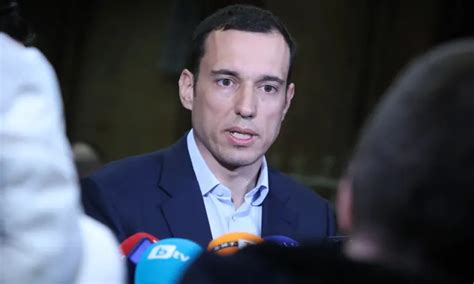 Васил Терзиев се хвали с фишове за неправилно паркиране ᐉ Новини