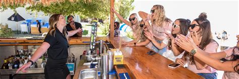 South Lake Tahoe Bars Beach Retreat And Lodge At Tahoe