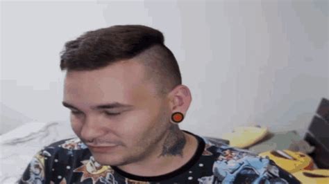 Roth Wellden Sad Roth Wellden Sad Dissapointed Discover Share GIFs