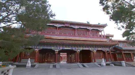 习近平听取李家超述职报告 新浪新闻