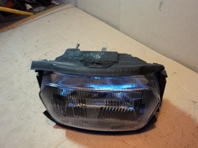 LAMPA PRZOD PRZEDNIA REFLEKTOR SUZUKI GSX F Oficjalne Archiwum Allegro
