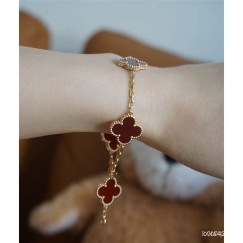 嚴選二手van Cleef And Arpels 梵剋雅寶 五枚墜紅玉髓四葉草 手鍊 女款 黃k金 蝦皮購物