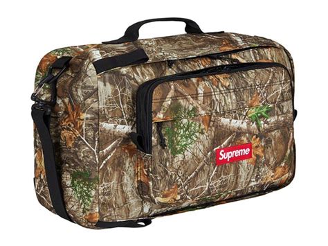 ช้อป Supreme Fw19 Duffle Bag Real Tree Camoของแท้ที่ Sasom