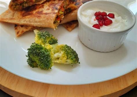 Broccoli Cheese Paratha Recipe By Sabrina Yasmin Cookpad