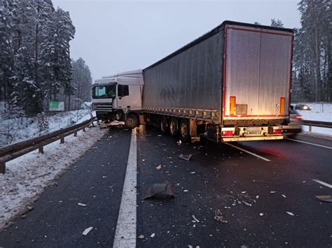 Poranny Wypadek Na DK16 Dwie Osoby W Szpitalu Olsztyn