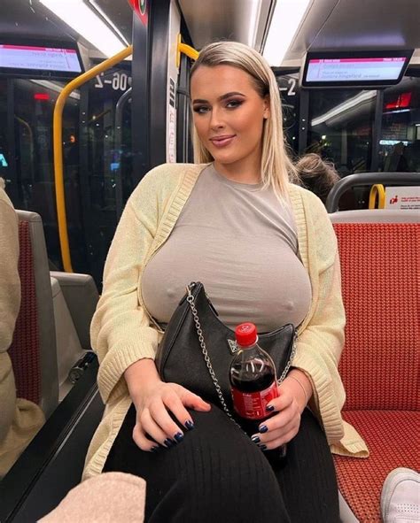 Pin By Wow On Miscellaneous In 2024 Curvy Woman Curvy Women Fashion