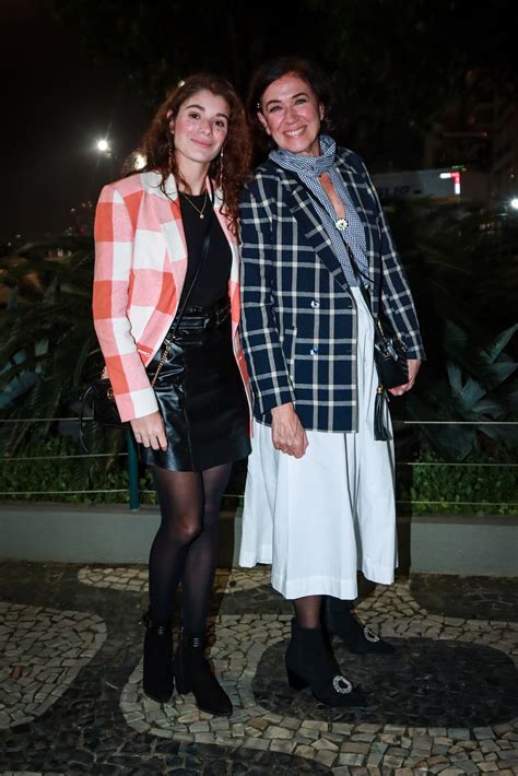 Famosos Se Divertem Em Festa Junina No Rio De Janeiro