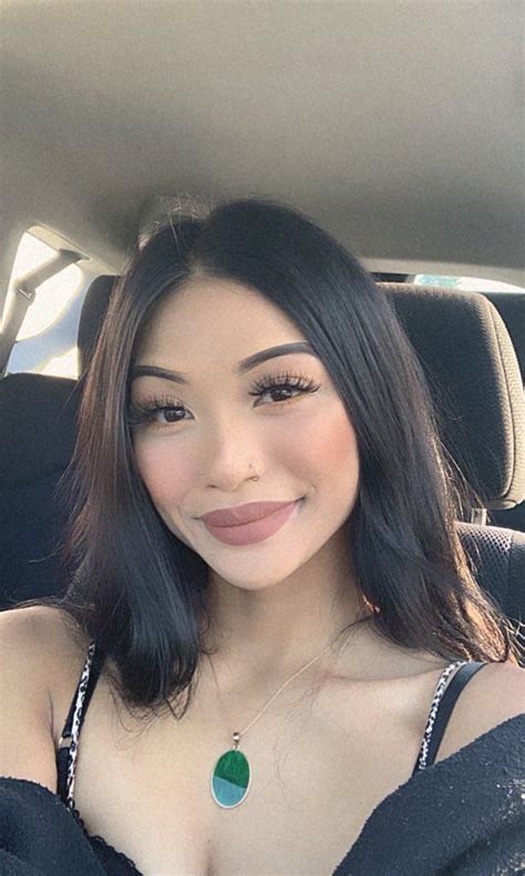 Filipina X Hawaiian ♡ Scrolller