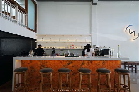 ร้านกาแฟเปิดใหม่ Two โท คาเฟ่แนววินเทจเล็กๆ กำลังฮอตฮิตตอนนี้อากาศดี ร้านกว้างขวางมีสองชั้นมุม