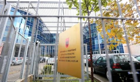 Dosja 5D GJKKO rrëzon ish drejtorin e Ujësjellësit Redi Molla për