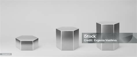 실버 3d 육각형은 회색 배경에 고립 된 원근으로 전면 보기와 레벨을 설정합니다 육각 기둥 크롬 강관 박물관 단계 받침대 또는 제품 연단 3d 기하학적 모양 벡터 3차원