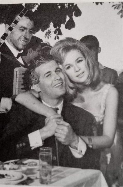 Pin By ΒΑΛΙΑ ΠΕΤΡΟΠΟΥΛΑΚΗ On ΑΛΙΚΗ ΒΟΥΓΙΟΥΚΛΑΚΗ Scenes Couple Photos