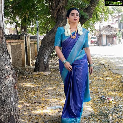 Sujitha Instagram Click 📸 Work Gap ல Photo 🤩 Beautiful Saree And Blouse 👌👌 Lfabcreations