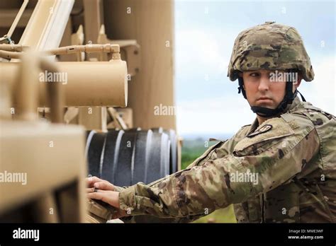 Taktisches Raketensystem Der Armee Fotos Und Bildmaterial In Hoher