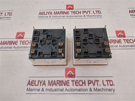 Crompton 244 80lg Pzuy C7 4t Br Sq Analog Voltmeter Aeliya Marine