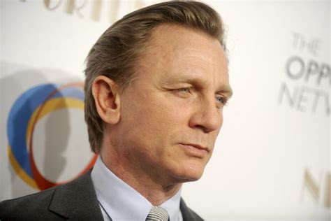 Daniel Craig Wallpics Net Wallpapers Photos Pictures Backgrounds