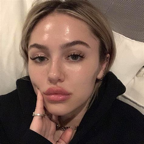 Delilah Belle Hamlin Slams Trolls Criticizing Her Makeup Free Selfie