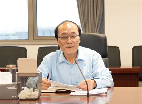 学校召开2024年度网络安全工作专题会议暨第一季度网络安全工作会议