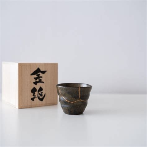 Kintsugi Sake Cup Thunder Moss With A Paulownia Wood Box