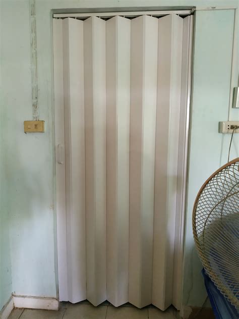 ชุดที่ 1 ของวันนี้ งานฉากกั้นแบบทึบเก็บข้าง ขนาด 0 85 X 2 00 ม ปิดกั้นระหว่างห้องรับแขกกับห้อง