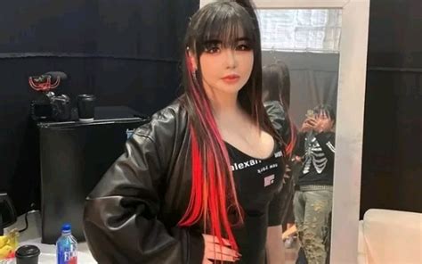 韩娱热议 2ne1朴春退出最新歌曲，发胖引起担忧 哔哩哔哩