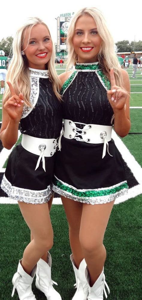 Pin By Tyler Tornado On Hottest Cheerleaders Hot Cheerleaders Cheer