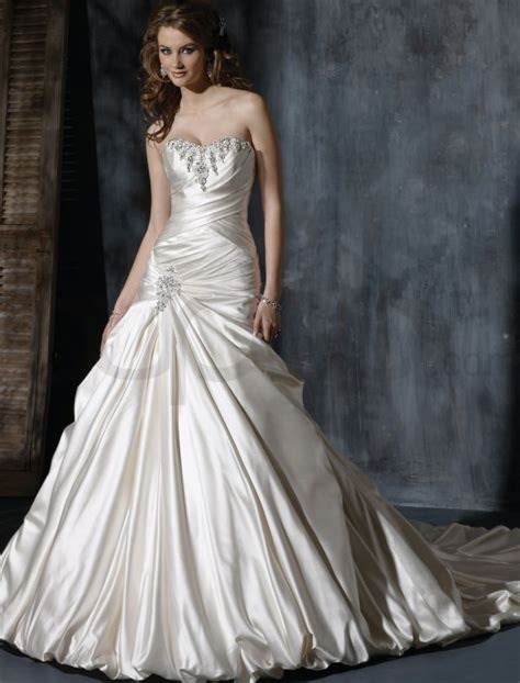 Tips To Help You Select The Fabric Of Your Wedding Dress Wedding Clan