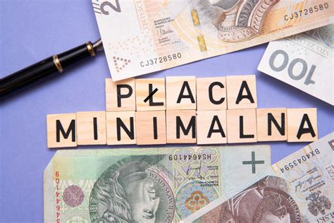 Płaca minimalna w 2025 r w poniedziałkowym porządku obrad rządu