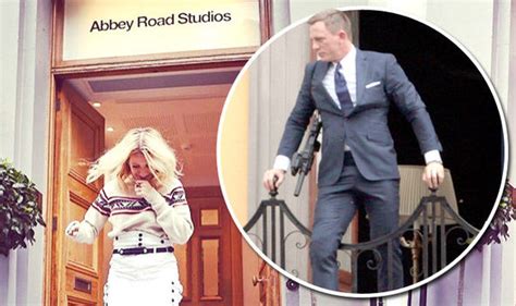 Ellie Goulding Hints Shes Behind New James Bond Theme As Betting Is