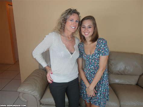 Milf Giving Blowjob Porn Pictures Xxx Photos Sex Images Pictoa