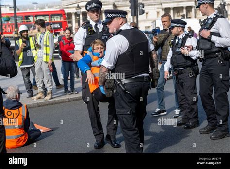 London Uk 6th Oct 2022 Just Stop Oil Protesters Block Roads Around