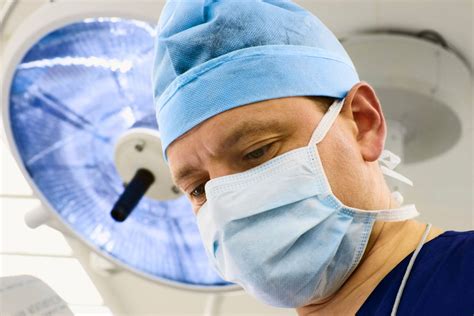 Therapie Wie Wird Darmkrebs Behandelt