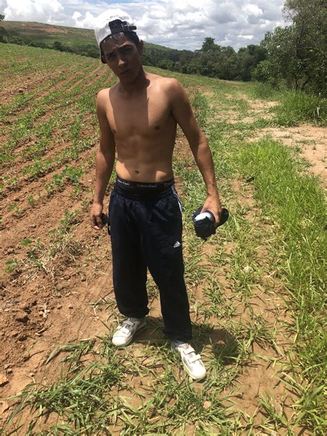 Caçador de Heteros 19k on Twitter Indo aprontar no mato esse puto