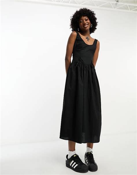 Collusion Gesmoktes Midikleid In Schwarz Mit Bindedetail Asos