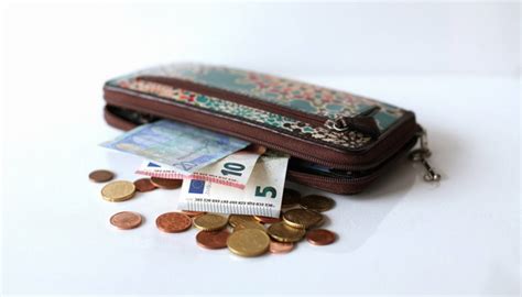 sposobów jak zaoszczędzić pieniądze KobietaMag pl