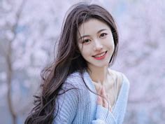 电脑壁纸美女or社畜 花瓣网 陪你做生活的设计师 甄嬛打工人电脑桌面壁纸