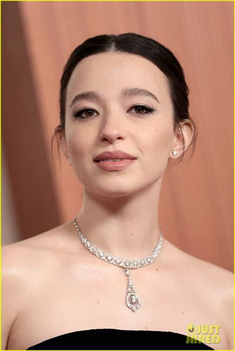 Best Actress Nominee Mikey Madison Stuns In Dior At Oscars 2025 Photo