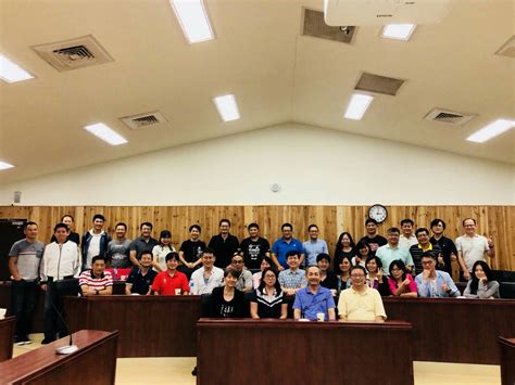 臺大跨領域整合與創新專班 臺大跨領域整合與創新專班 Added A New Photo