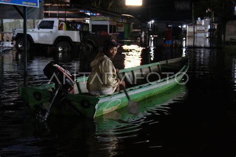 BANJIR DI ULAK JAYA SINTANG ANTARA Foto