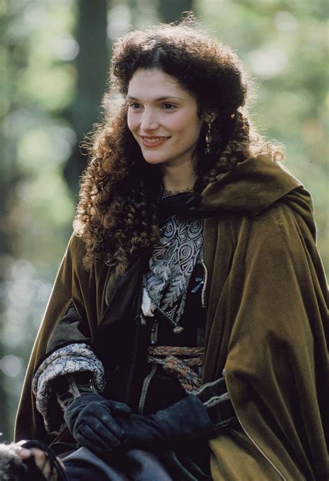 Mary Elizabeth Mastrantonio Estatura