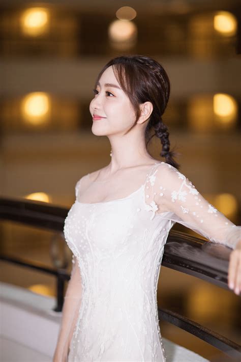 杨蓉甜美迷人 搜狐大视野 搜狐新闻