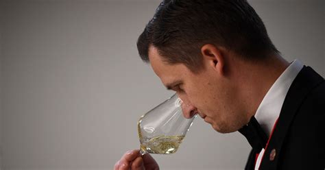Le Letton Raimonds Tomsons Meilleur Sommelier Du Monde Lexpress