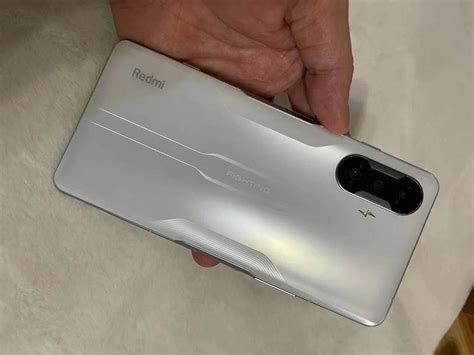 配置良心的游戏手机，跑分72万5065mah，12gb版本售价2199元 哔哩哔哩