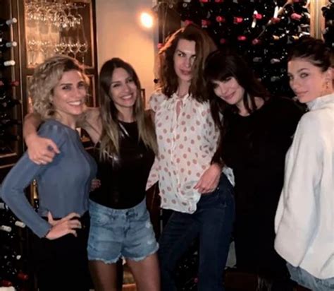Pampita Y Mariano Balcarce Cena íntima Junto A Lucila Polak Y Camila